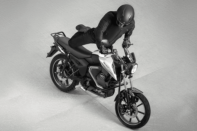 Revolt RV BlazeX On Road Price in India | Range and Specs